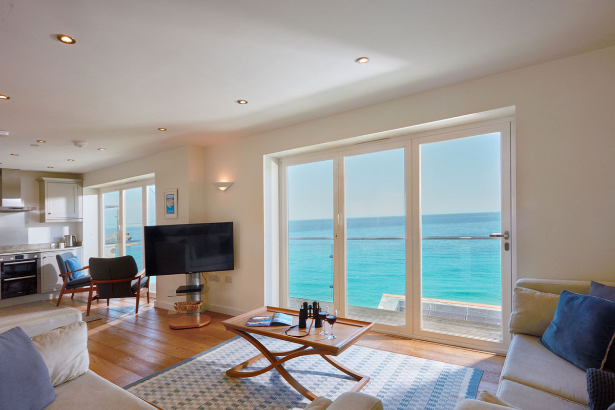 10 handpicked waterside places to stay in Cornwall - Find Luxury ...